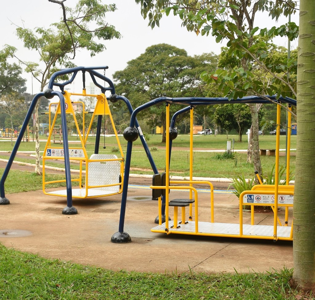 Prefeitura inaugura playground adaptado no Parque do Kartódromo - São ...