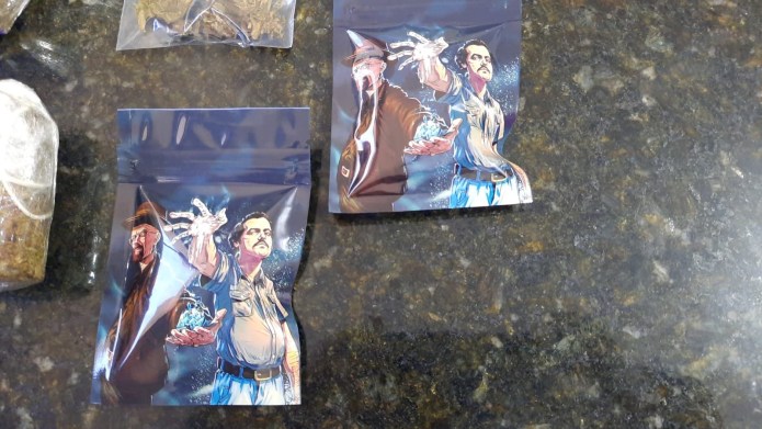 Polícia apreende drogas e embalgens da famosa série Breaking Bad - São ...