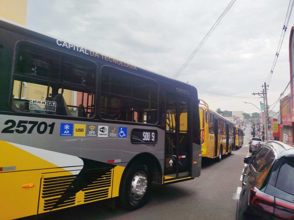 Rigras entrega novos ônibus e Netto deverá anunciar nova linha do ...